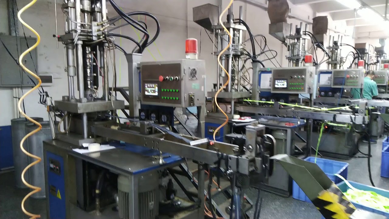 Injection Workshop-Wooshi Zipper Co.,Ltd - YouTube