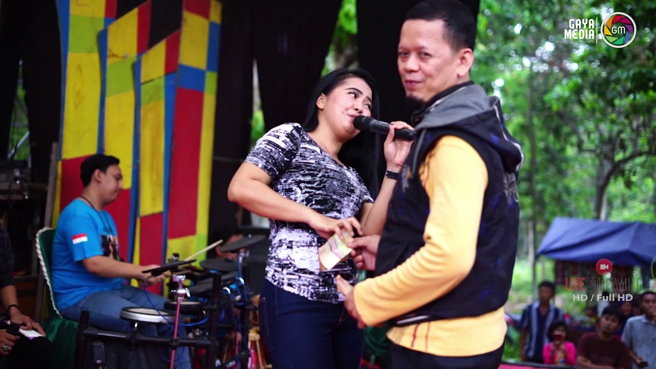 RIA NADA - SELA AULIA - ADA DIA - COVER - HD - YouTube