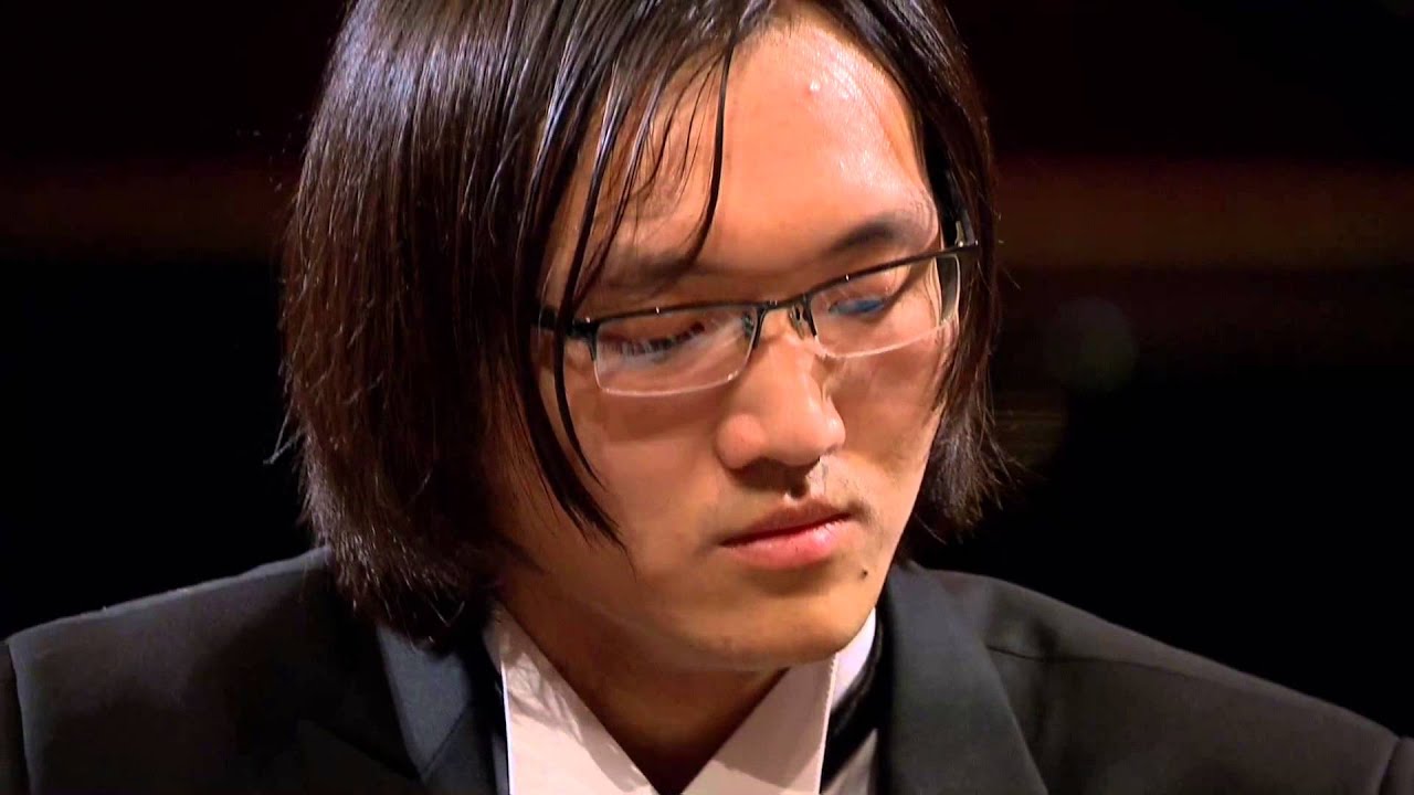 Zi Xu – Sonata in B minor Op. 58 (third stage) - YouTube