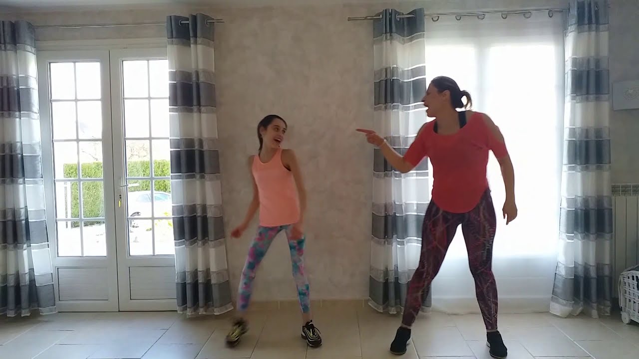 Anne-Sophie Zumba kids vidéo 1#Restezchezvous - YouTube