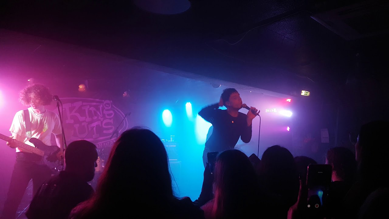 spinn Band Glasgow King tuts wah wah hut - YouTube