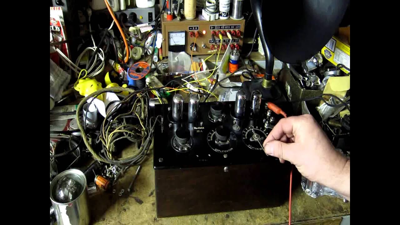 Radiola III-A Radio Playing with RCA WD-11 Tubes - YouTube