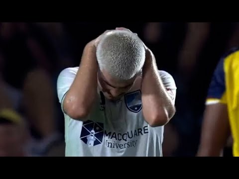 Fans stunned by ‘easily the worst miss ever seen on a football field ...