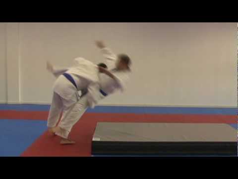 Morote Gari (Double Leg Reap) or Double Leg Takedown or Throw - YouTube