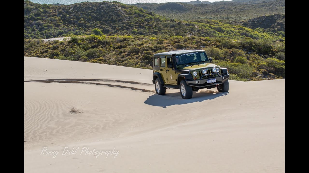 Jeep Wrangler JK 4x4, Off roading sand dunes Wilbinga - YouTube