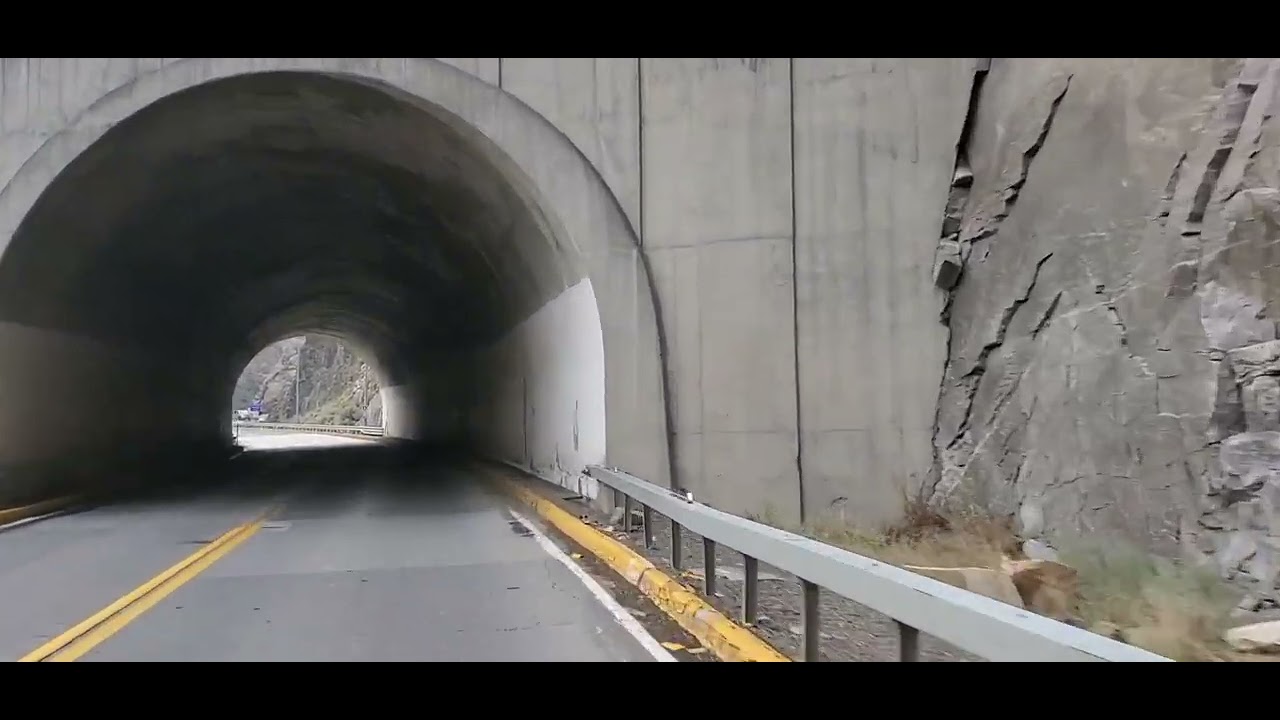 Tunnel drive 2021 Dakota's - YouTube