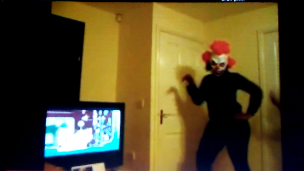 Robert S VGCP hit his head on the TV and he starting to cry - YouTube