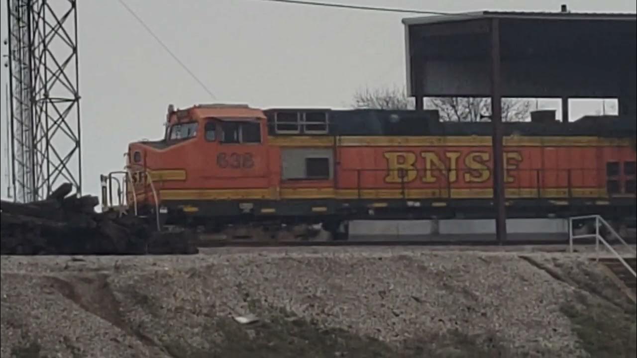 BNSF 688 & 638 Engines - YouTube