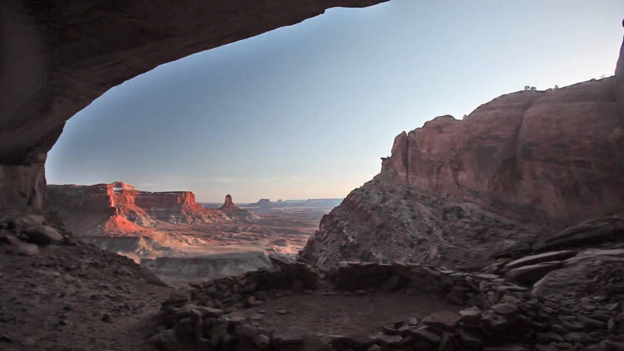 Searching for False Kiva in Canyonlands National Park - YouTube