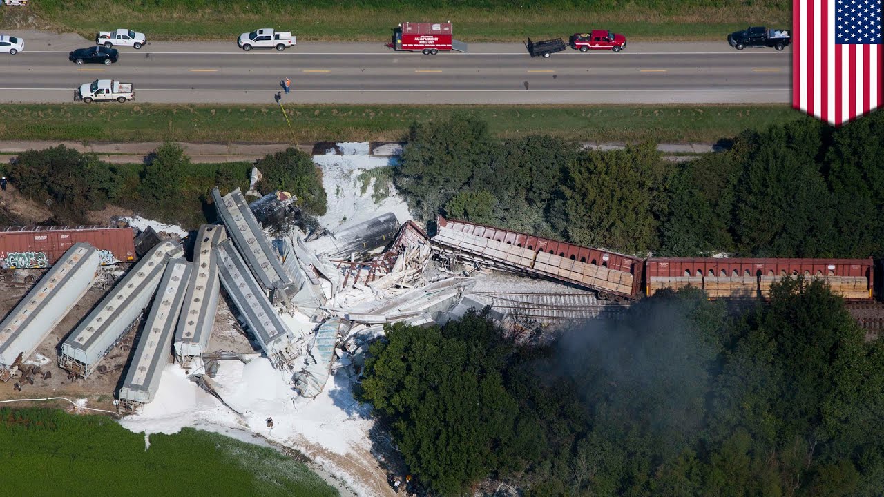 Union Pacific trains carrying toxic chemicals collide in Arkansas ...