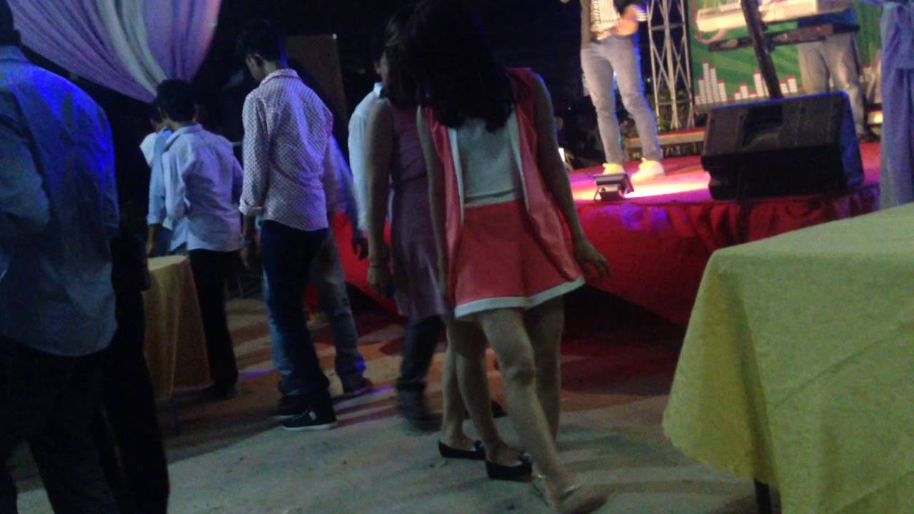 Dancing all gril at night - YouTube
