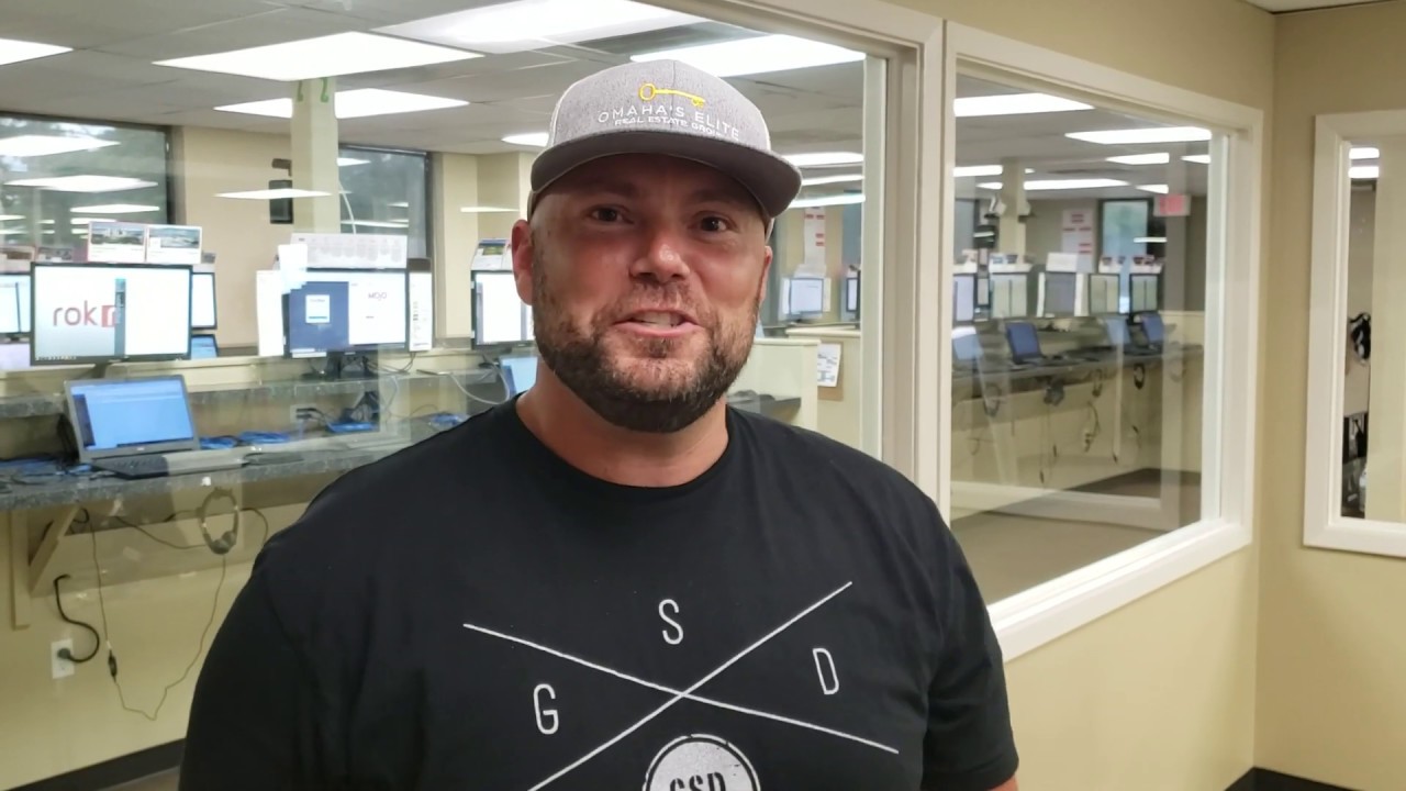 Jeff Cohn visits the rokrbox World Headquarters - YouTube