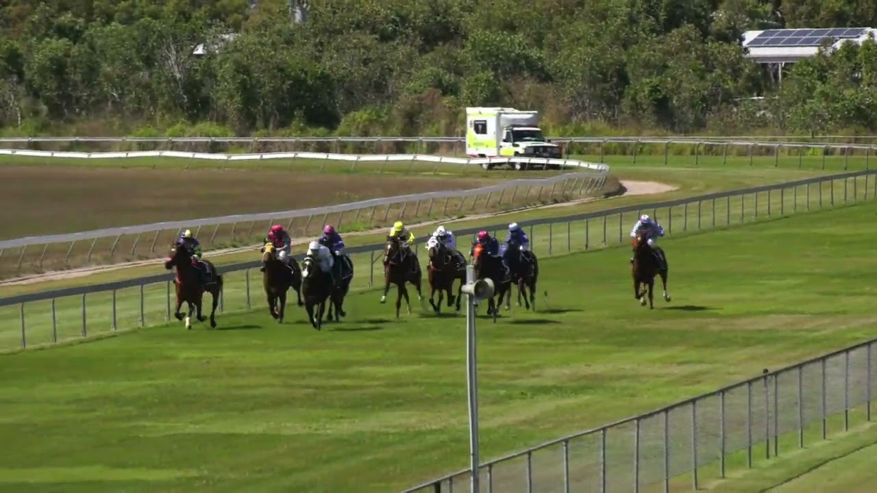 Bowen-20082022-race-2 - YouTube