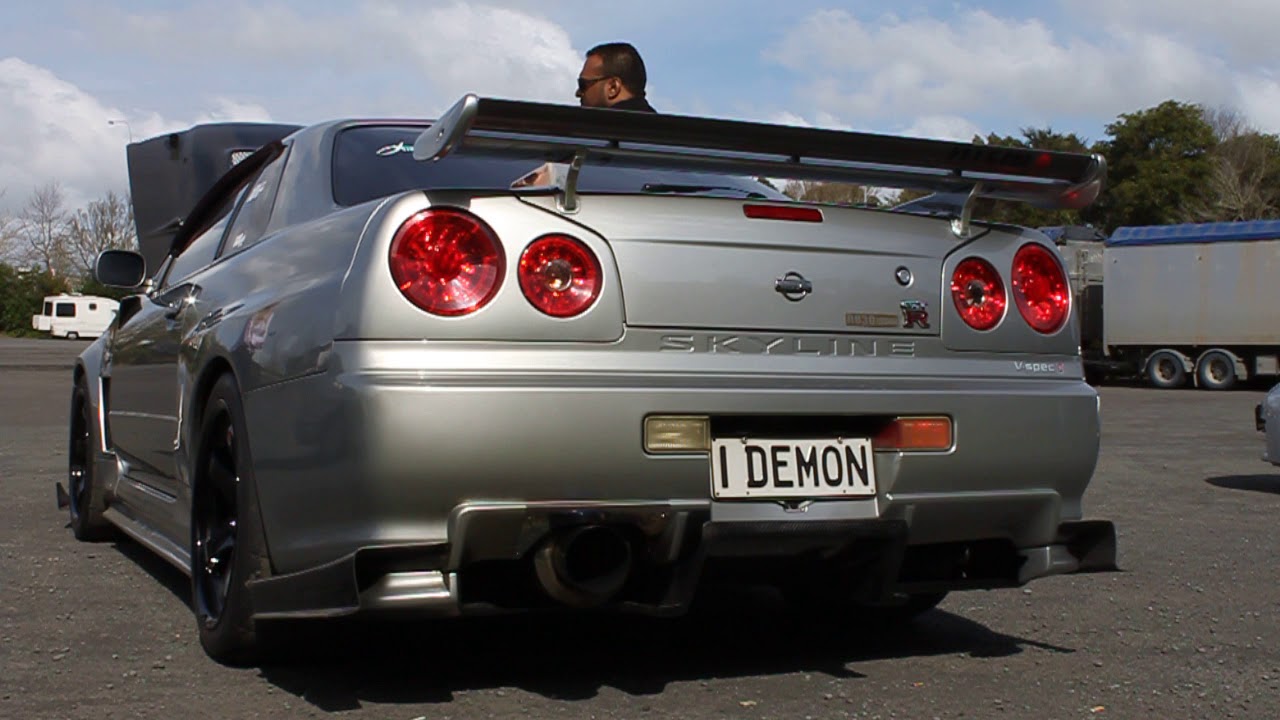 Awesome RB30DETT R34 GT-R Start Up & Rev! - YouTube