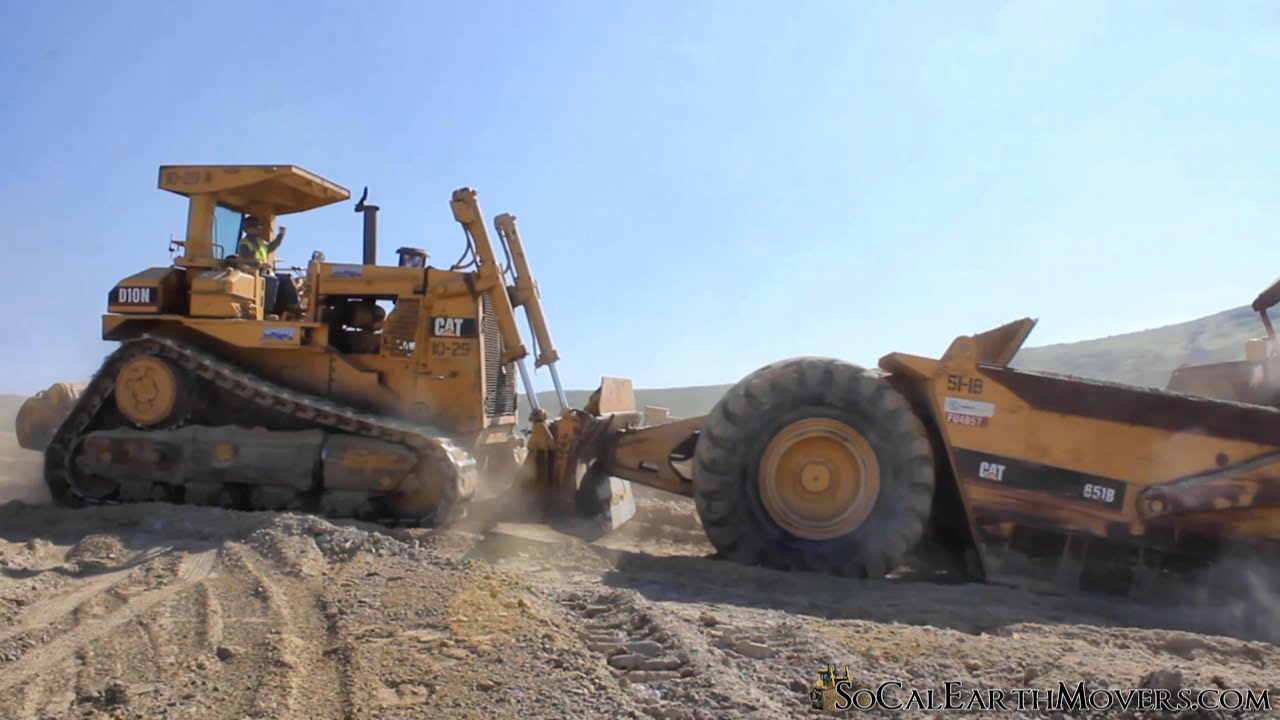 22 minutes of nonstop CAT 651 scraper action - YouTube