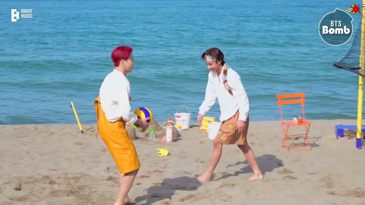 [BANGTAN BOMB] Playing Beach Volleyball - BTS (방탄소년단) - [HebSub] - YouTube