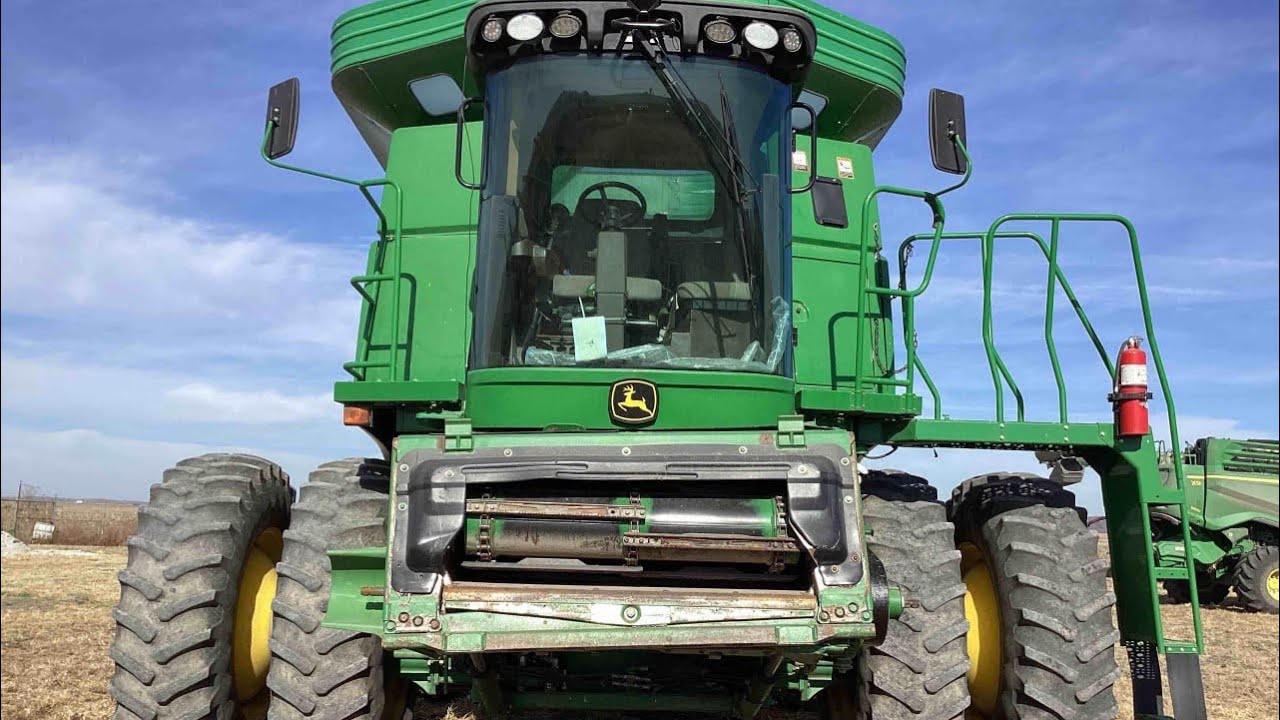 John Deere 9870 STS - YouTube