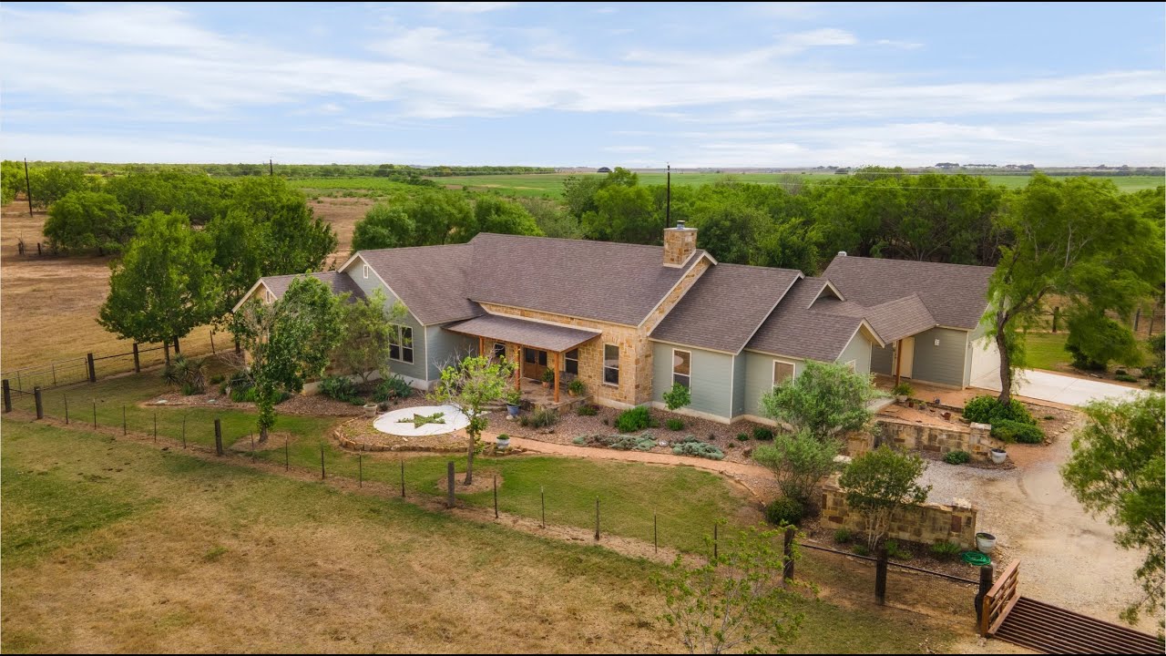 MUST SEE Scenic Ranch in South Texas - YouTube