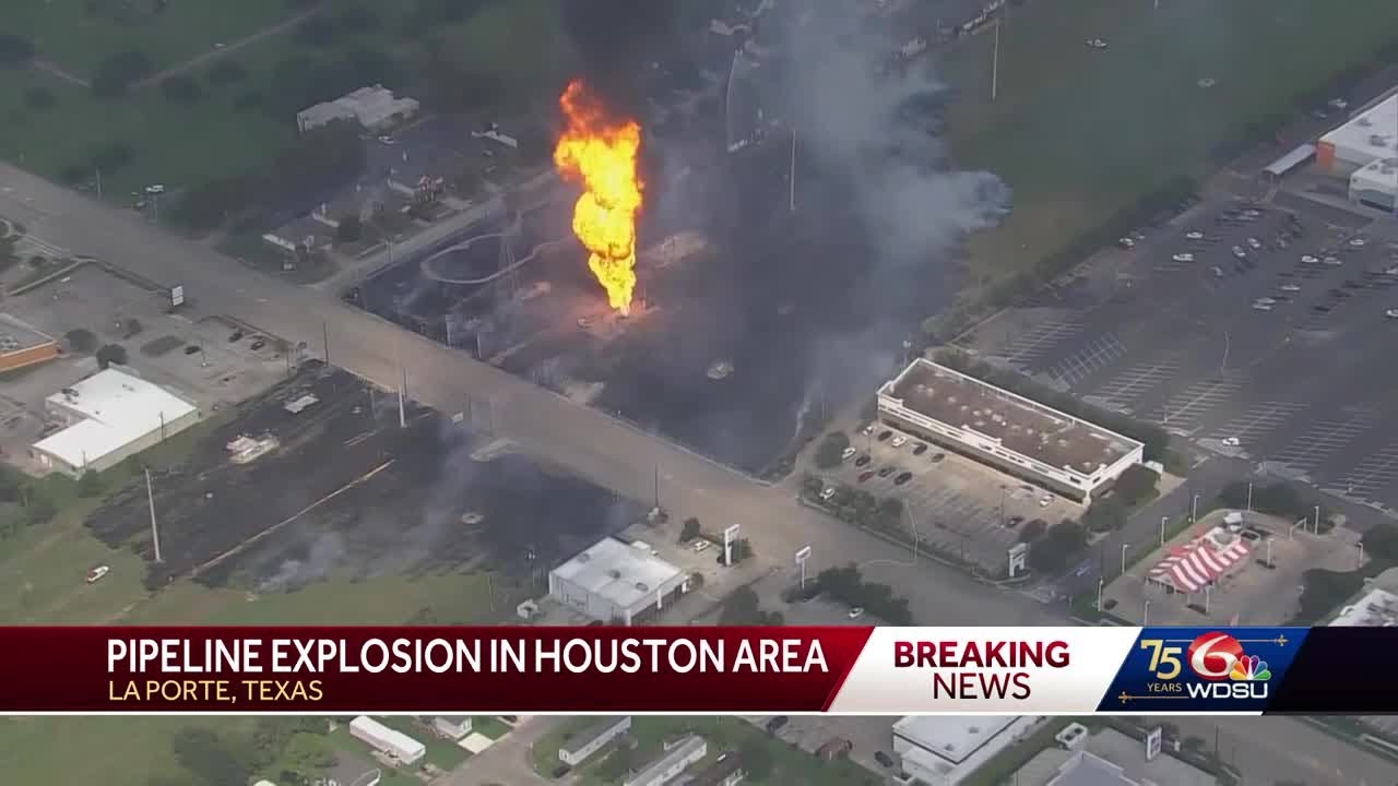 Pipeline explosion in Houston area - YouTube