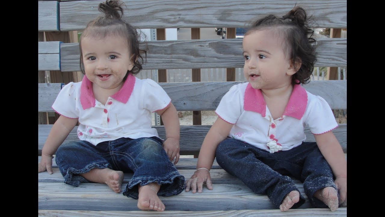 Cute Twins Giggle Hysterically | MoMo Twins - YouTube
