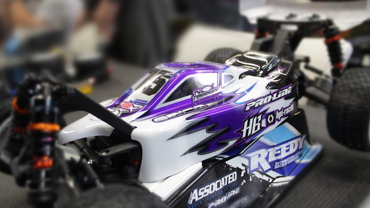 Pro-Line Type-R Clear Body for HB D216 - YouTube
