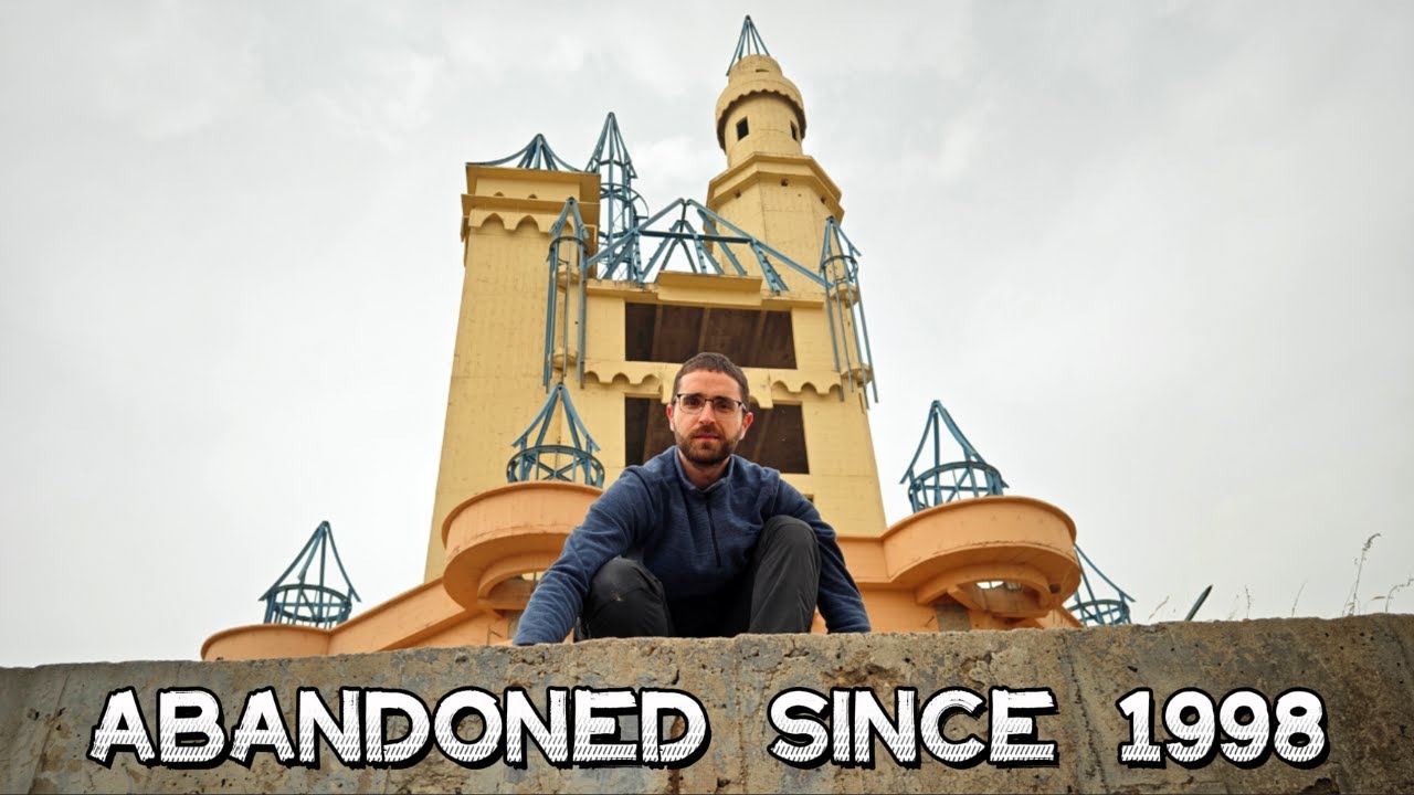 Wonderland Amusement Park Outside Beijing China China's Abandoned