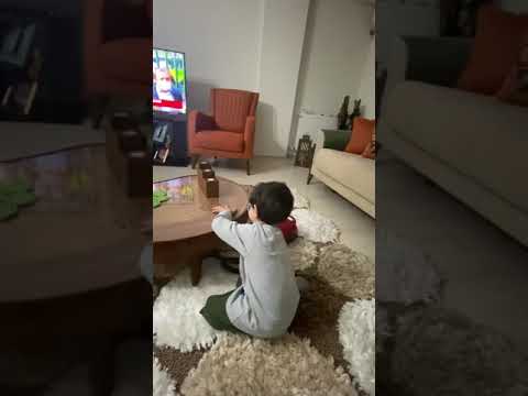Boran evi süpürüyor 🧹