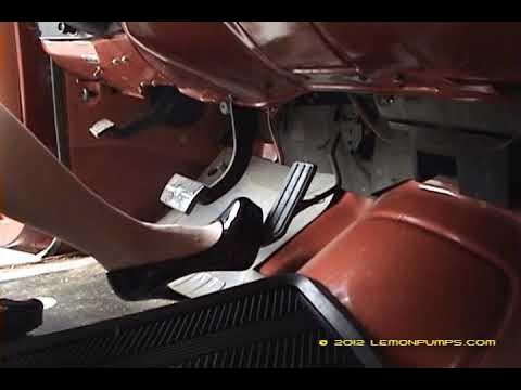 Flight Attendant REAL Pedal Pumping (Full clip) - YouTube