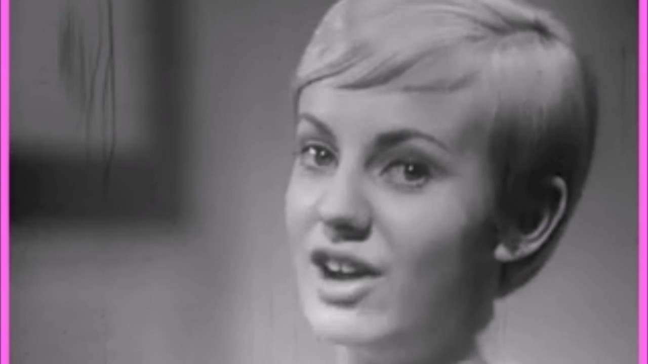 Bev Harrell ★ Summer Colours ♫ - YouTube