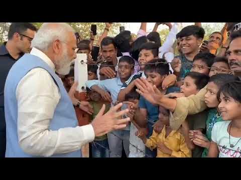 Prime minister shree Narendra Modi fun with children - YouTube