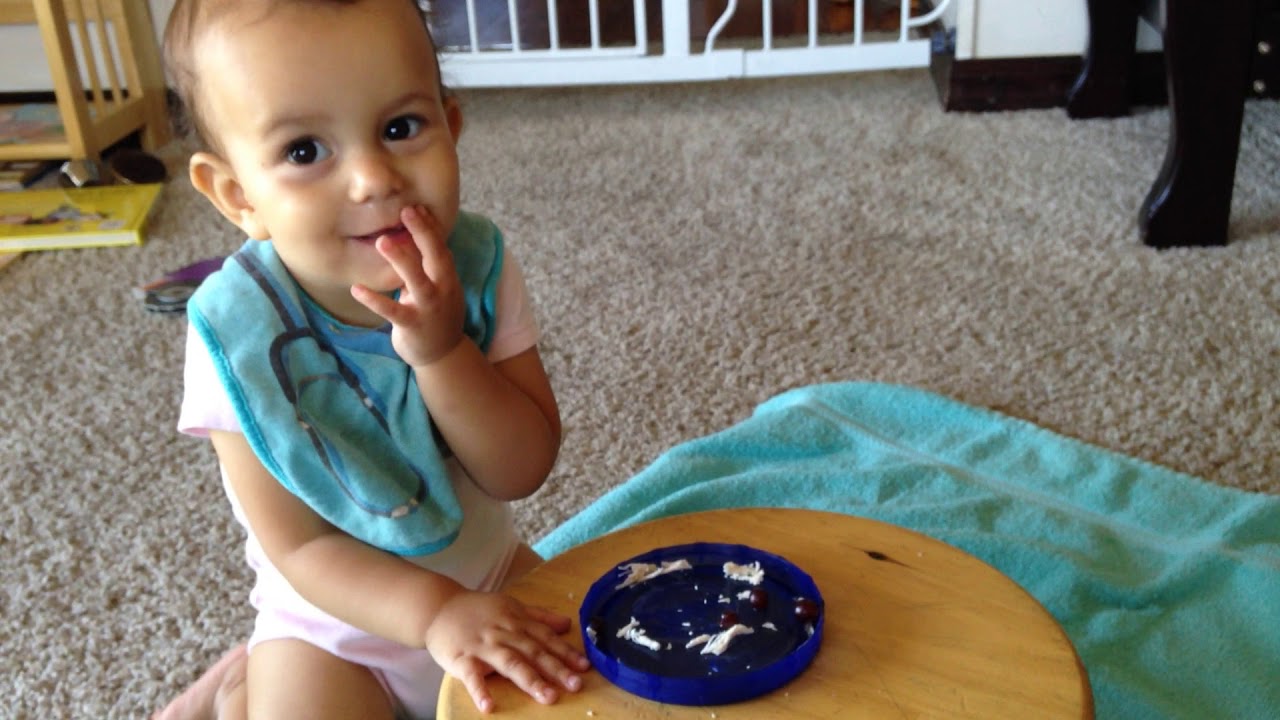 RIE Baby at Meal Time - YouTube