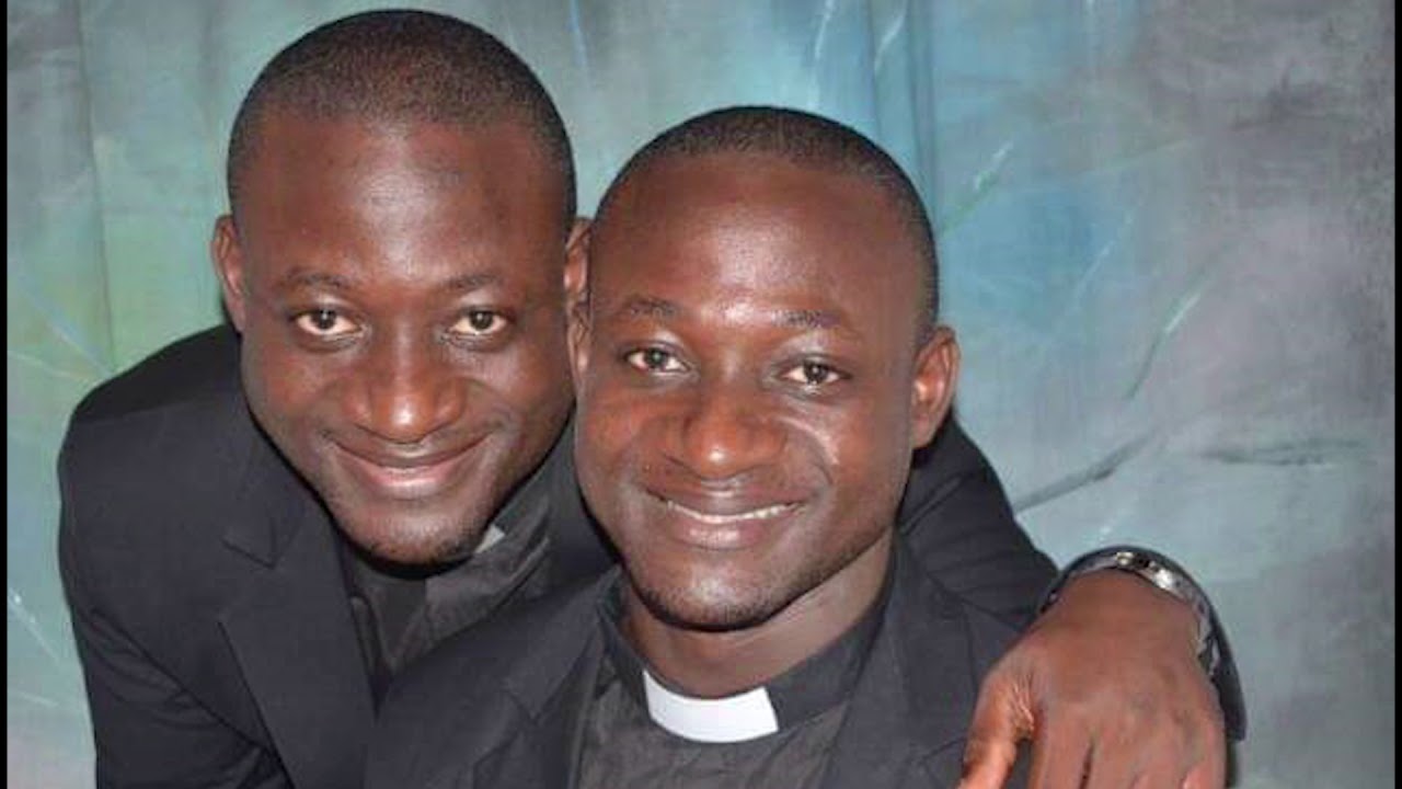 Rev.fathers stephen Baidoo Bible Aka - YouTube