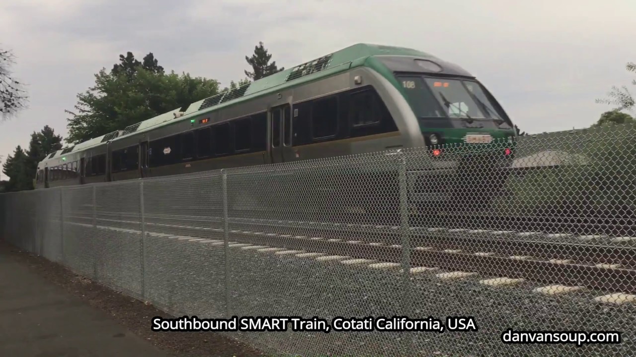 SMART Train in Cotati California, USA - Nippon Sharyo DMU - Cummins ...