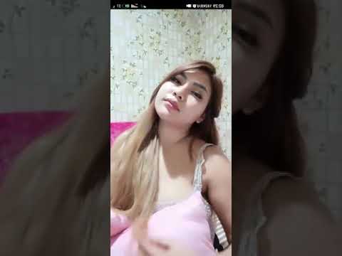 BIGO LIVE si rambut pirang yang mempesona