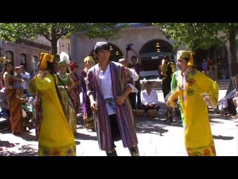 Uzbek traditional folk dance 4 - YouTube