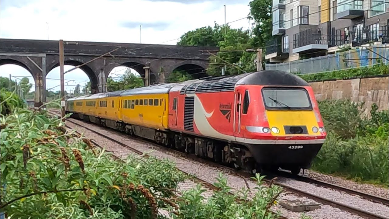 Network Rail monitoring train hauled by HST power cars Class 43299 and ...