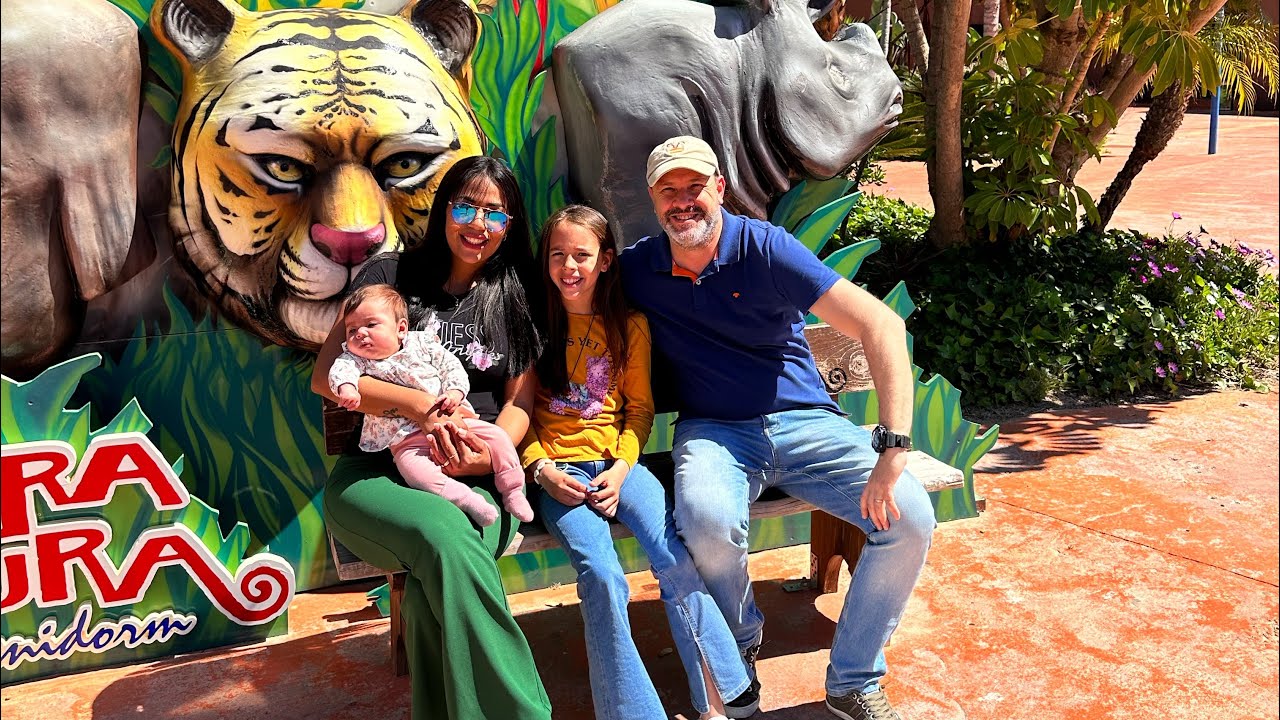 Benidorm en familia ( mil versiones de jeily ) - YouTube