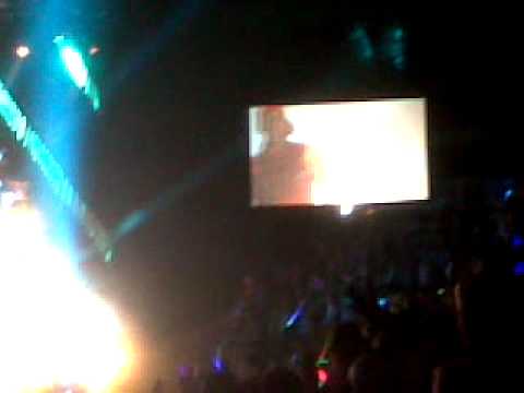 JLS 4D Tour Yeah remix gleek546 - YouTube