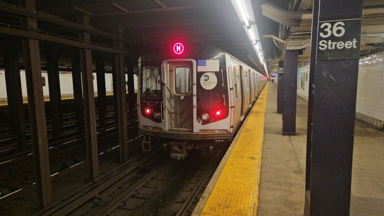 36th Street Station (IND Queens Boulevard Line) - YouTube