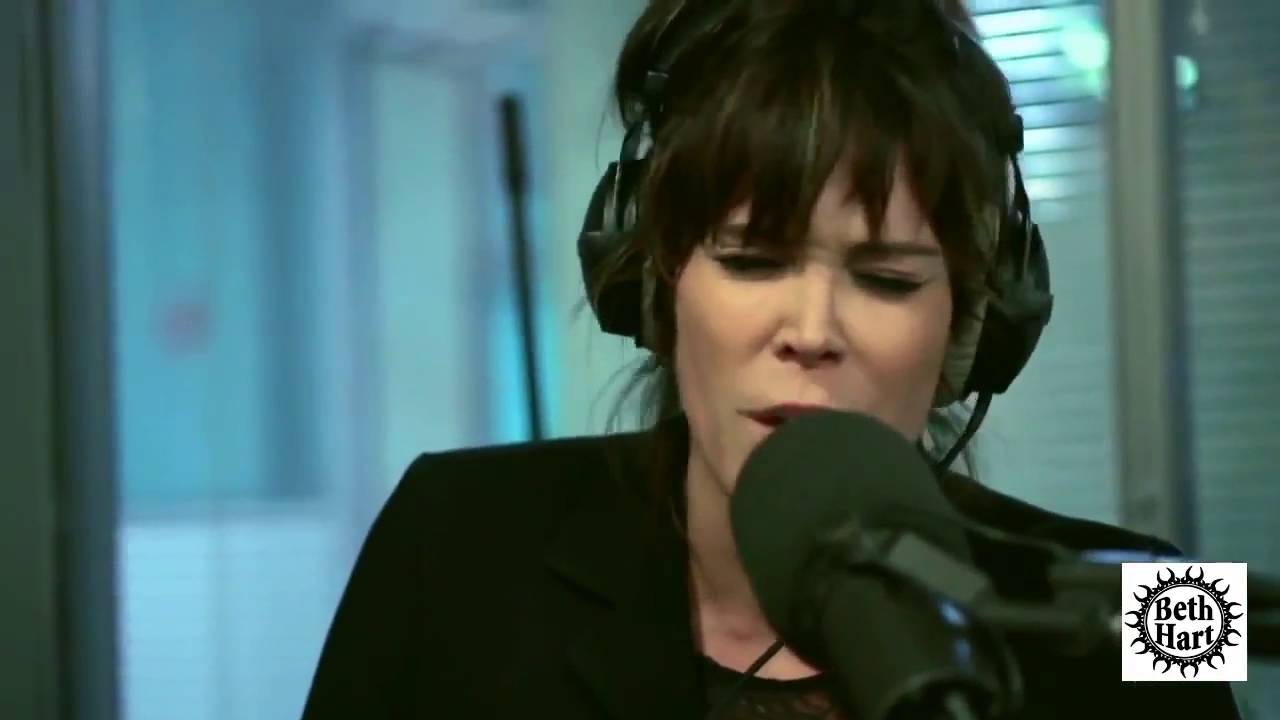 Beth Hart - I'd Rather Go Blind (Live Acoustic) - YouTube