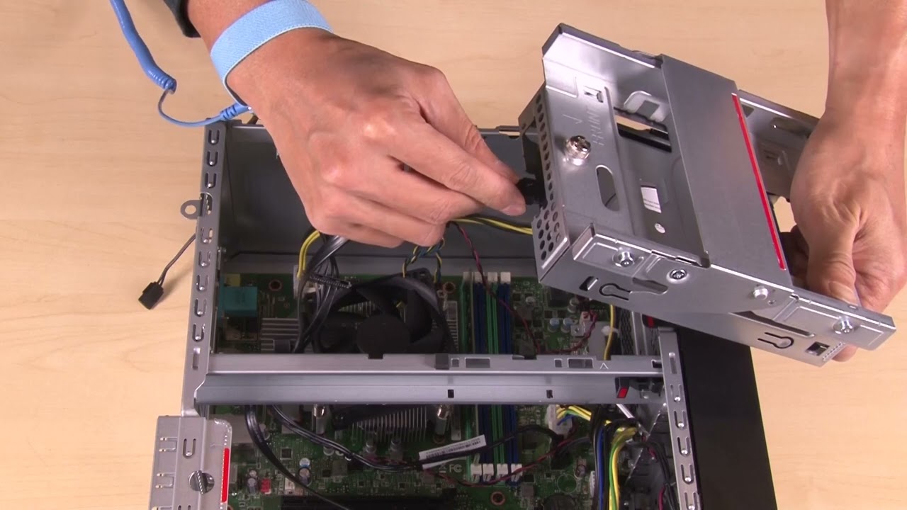 Lenovo ThinkSystem ST50 V2 installing a simple-swap drive in bay 3 ...