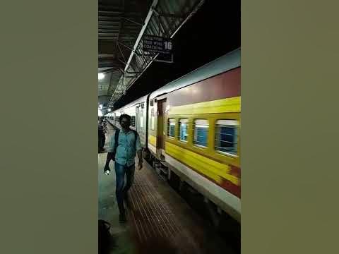Mangalore - Kochuveli Antyodaya Express arriving Kannur Railway Station Platform 3 #shorts # ...