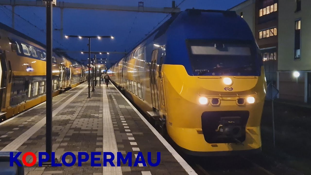 FLOW VIRM vertrekt van spoor 3 in Heerhugowaard! - YouTube