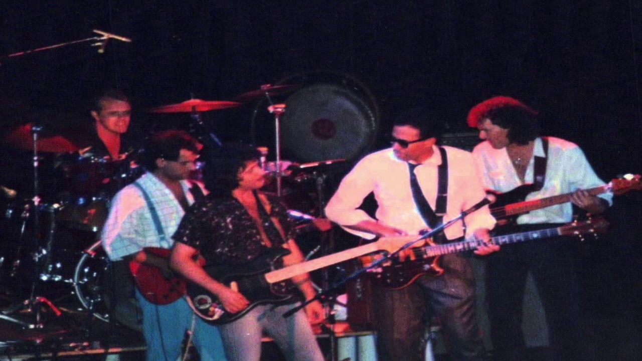 Gamalon with Stanley Clarke at the Tralf July 24, 1986 - YouTube