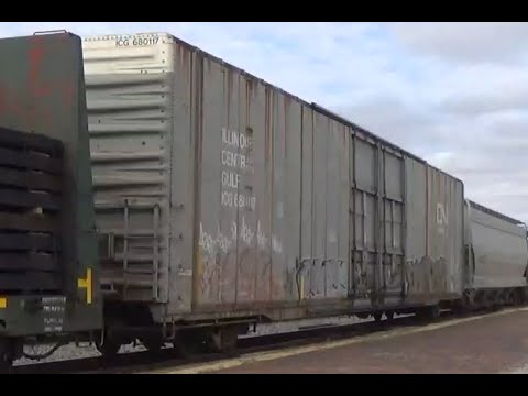 CN M396 with some old ICG 86 feet boxcars in Centralia, Illinois - YouTube