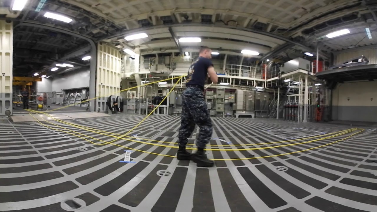 Virtual reality tour: the new USS Little Rock - YouTube