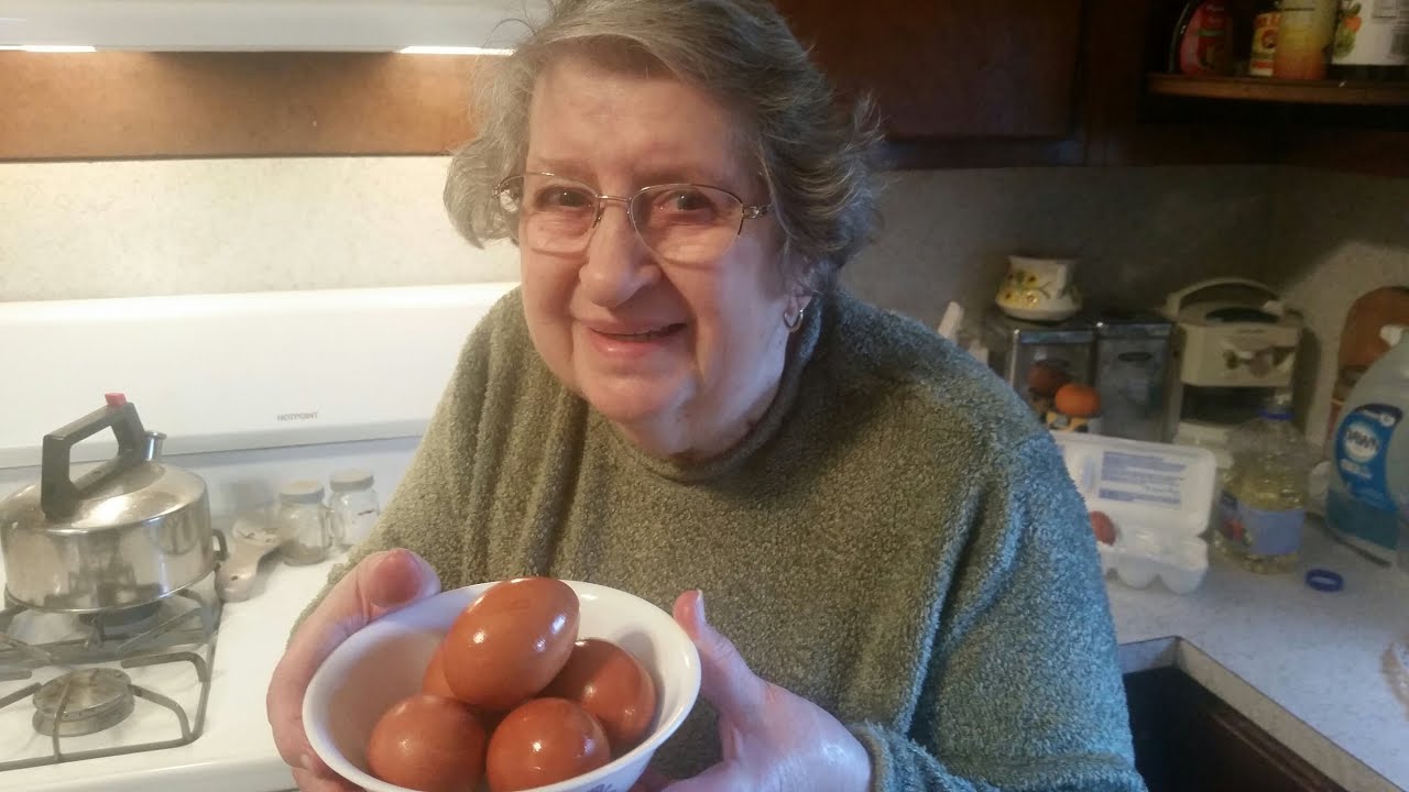 Grandma Colors Easter Eggs the Old Fashioned Way - YouTube