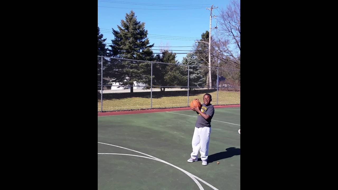 Trey Treadwell playing basket - YouTube