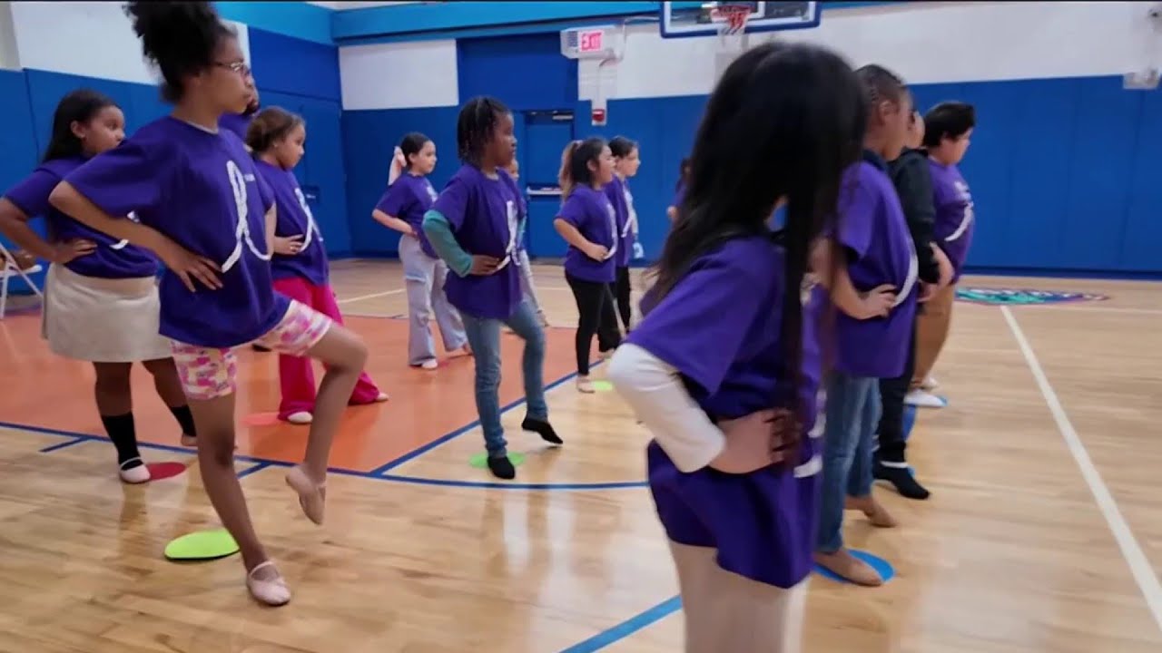 Misty Copeland inspires a new class of dance students - YouTube