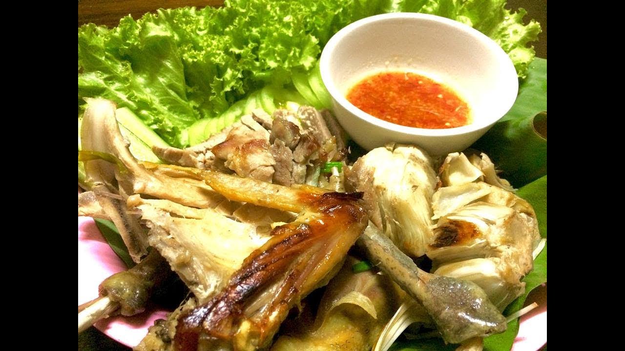 របៀបដុតមាន់ជាមួយខ្នុរអោយឆ្ងុយឆ្ងាញ់ Asean Food - YouTube